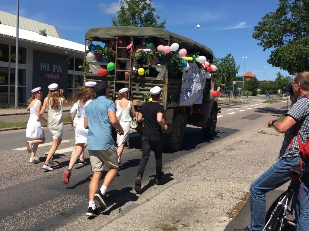 Studenterkørsel traditioner - SULA studenterkørsel